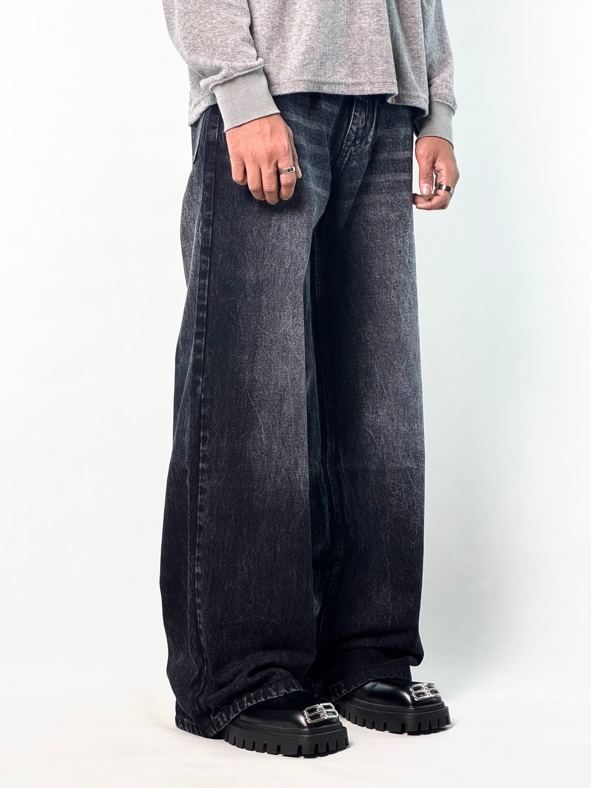 HOLO DARK BAGGY – BLURGVILLAGE